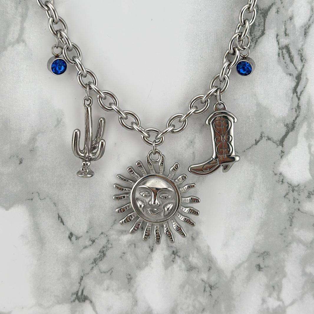 IWD homepage – I Wear Dolls